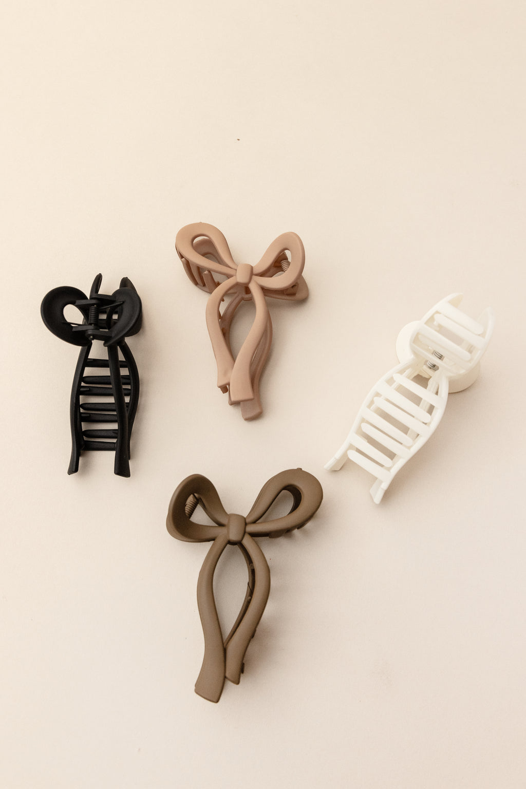 Bow Hair Claw – Wild Rina